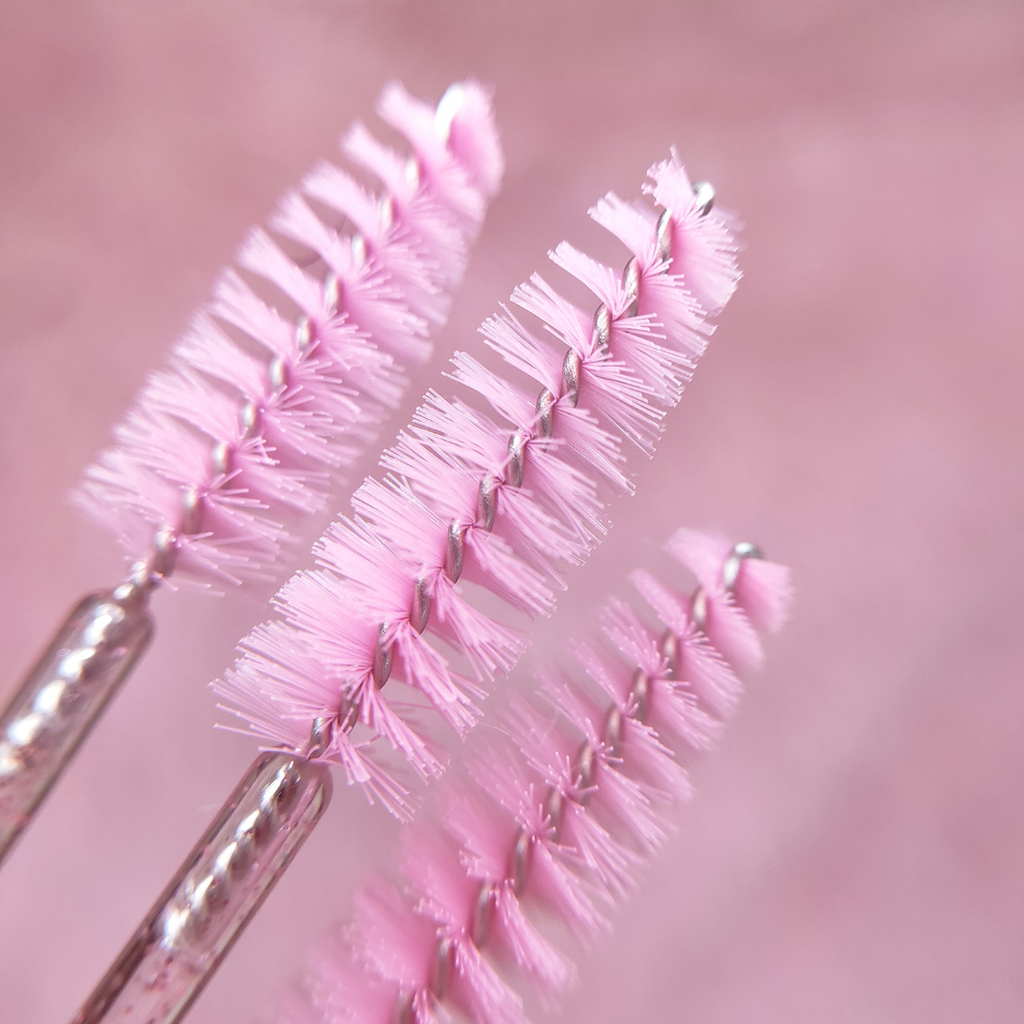Unveiling the Secret Weapon: Why a Good Lash Comb Is a Must-Have for S ...